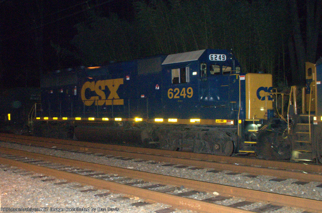 CSX GP40-2 6249 trails on Q439-28